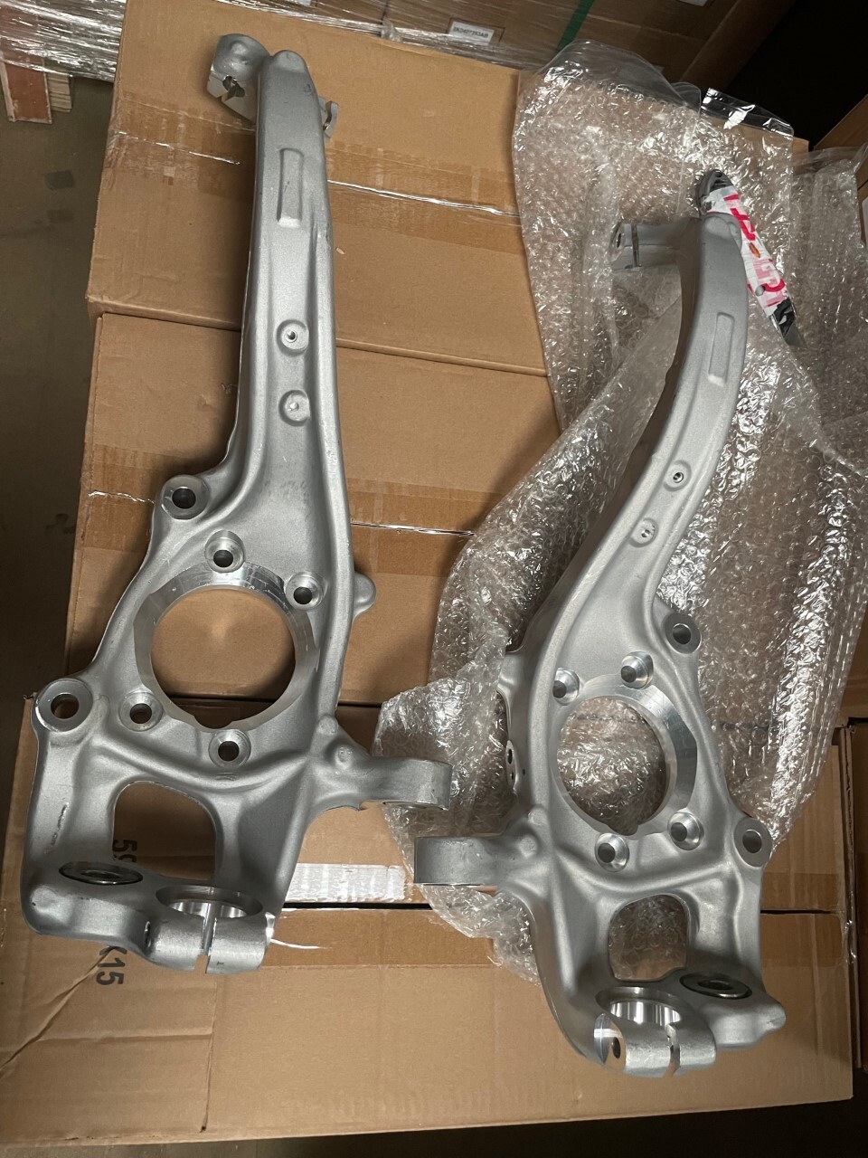 AUDI A4 B8 8K2 TDI QUATTRO AVANT 2 FRONT KNUCKLE BEARING CARRIER M12 ...