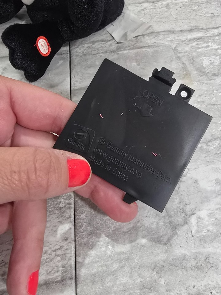 Gemmy FROGZ Hip Hop VALENTINE Frogz Animated Singing Dancing Frog YEAH ...