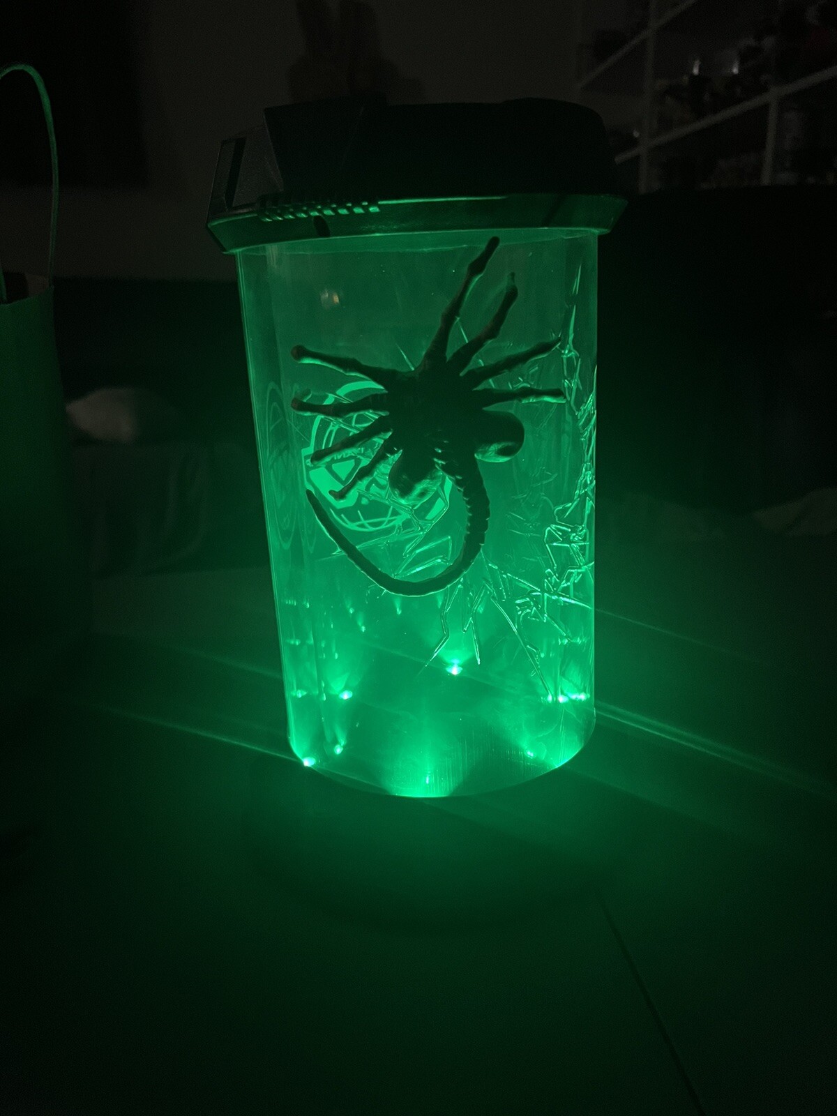 Regal Cinema Exclusive Facehugger New Alien | Grelly UK