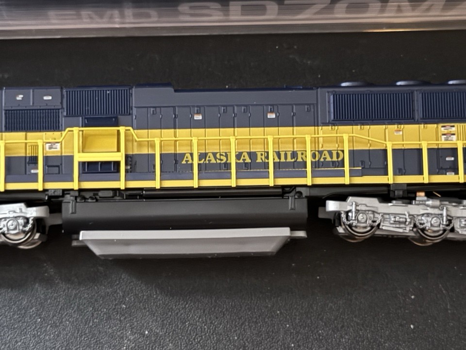 KATO N SCALE SD70MAC ALASKA RR #4328 "100 Years" DC Locomotive Plus ...