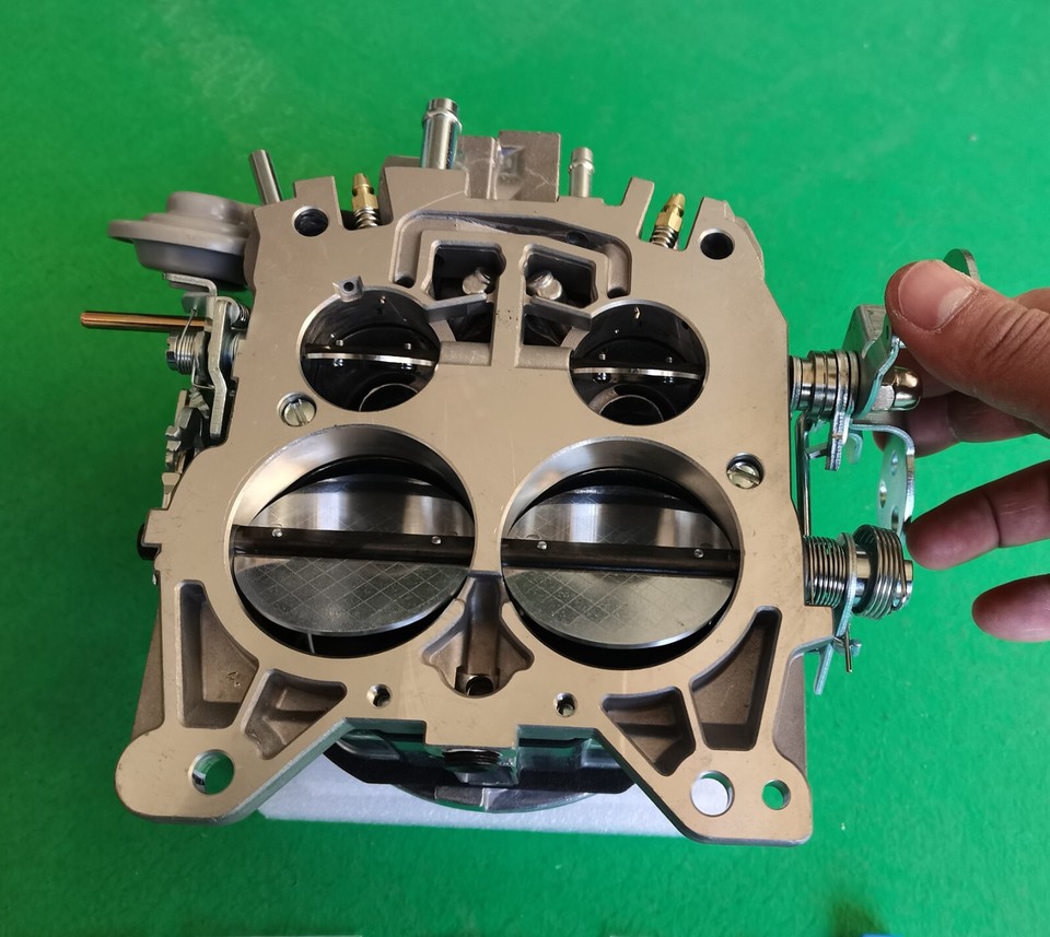 Rochester Quadrajet 4MV 4 bbl Carb Mechanical Choke 1966-73 Chevy/GMC ...