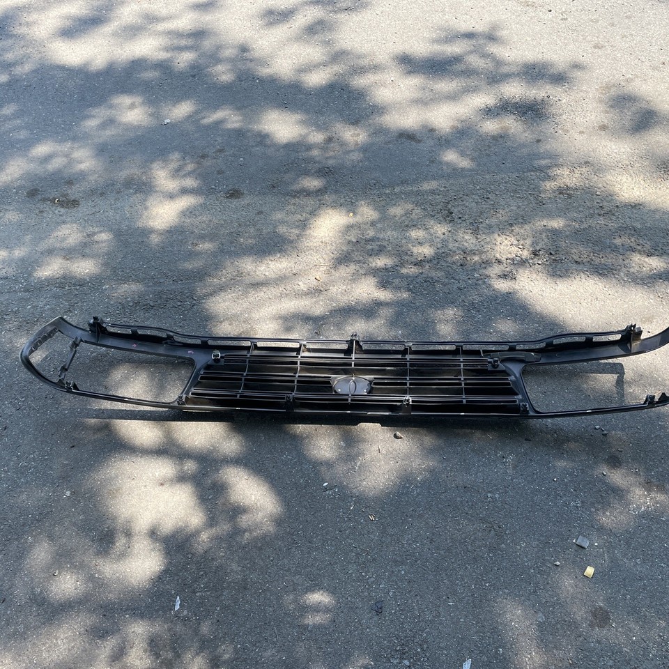 1993 Toyota T100 Genuine OEM Grille Grill 53100-34010 53100-34020Pickup ...