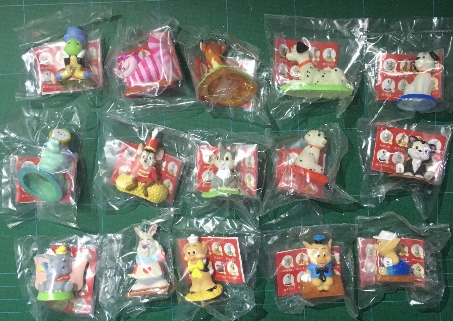 Disney Tomy Finger Puppet Figure set 15 pezzi Dumbo-Carica 101-3 ...