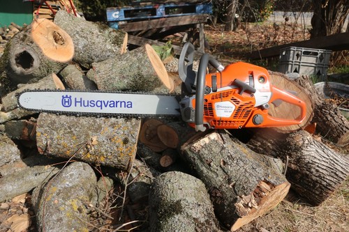 Husqvarna 562 xp Mark ll chainsaw new with 24 inch bar and safety chain ...