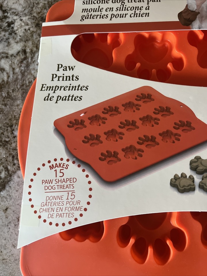 Paula Deen Silicone Dog Treat Pan Treat Paw Prints New In Package Hard ...