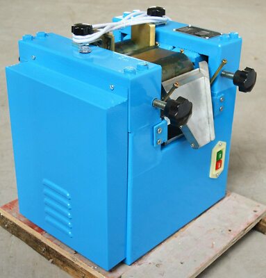 110V Lab Three Roll Grinder 750W Grinding Mill Machine Crushing Ink ...