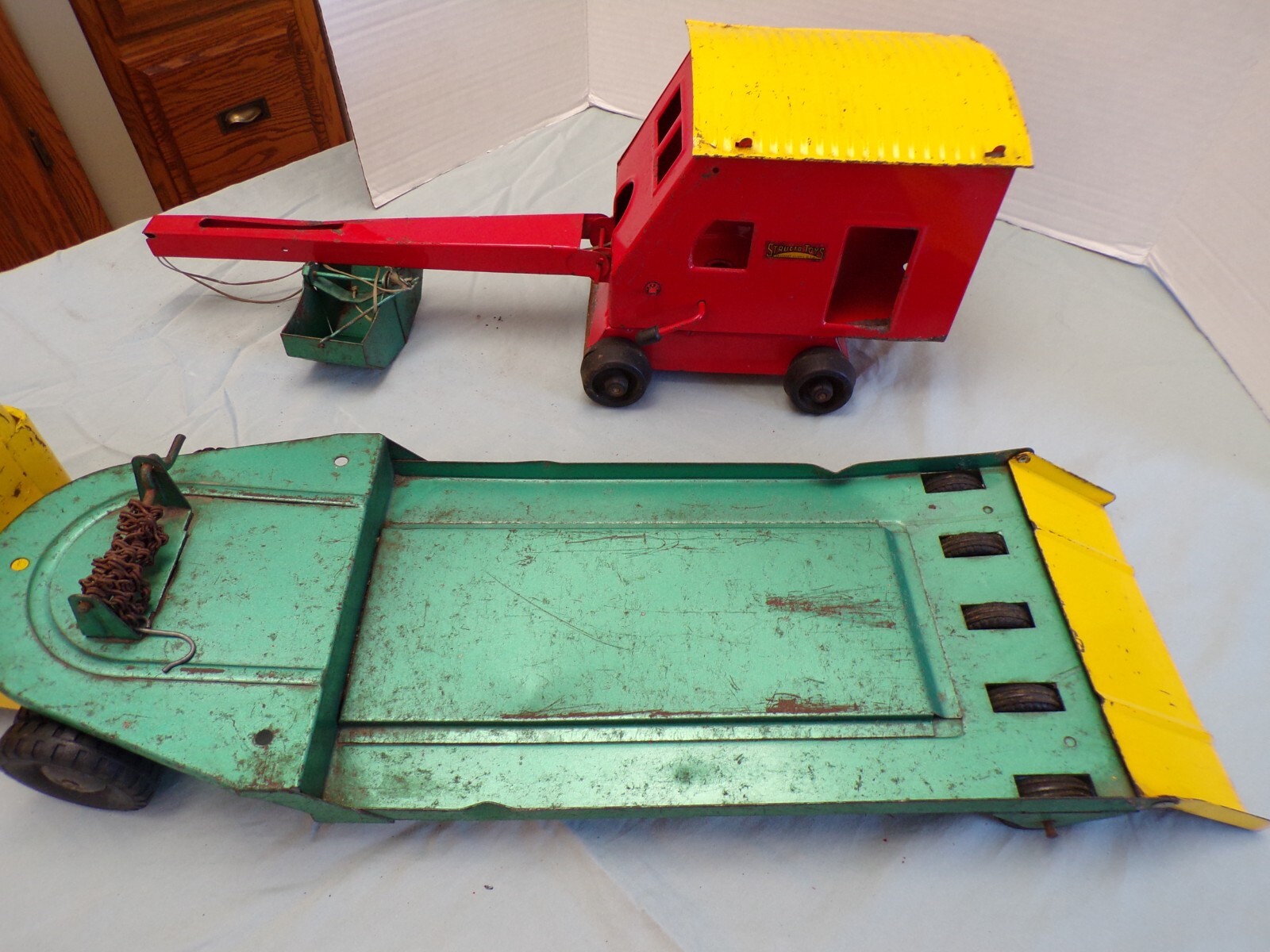 VINTAGE 50'S STRUCTO CONSTRUCTION TRUCK SET LOW BOY TRAILER, SHOVEL ...