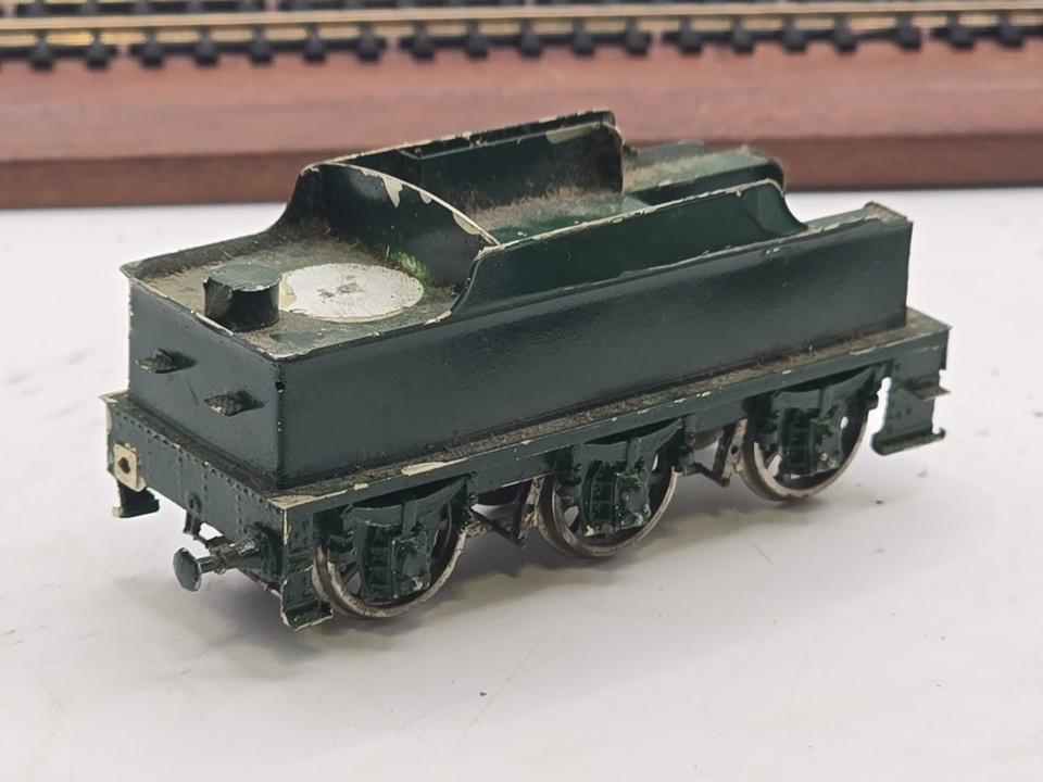 TRIANG / KIT BUILT LORD OF THE ISLES BIG WHEEL LOCO TRAIN MODEL OO ...