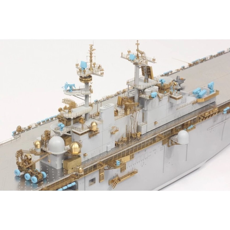PON37001R1 1:350 Pontos Model Kit - USS Essex LHD-2 Kit + Detail Up Set ...