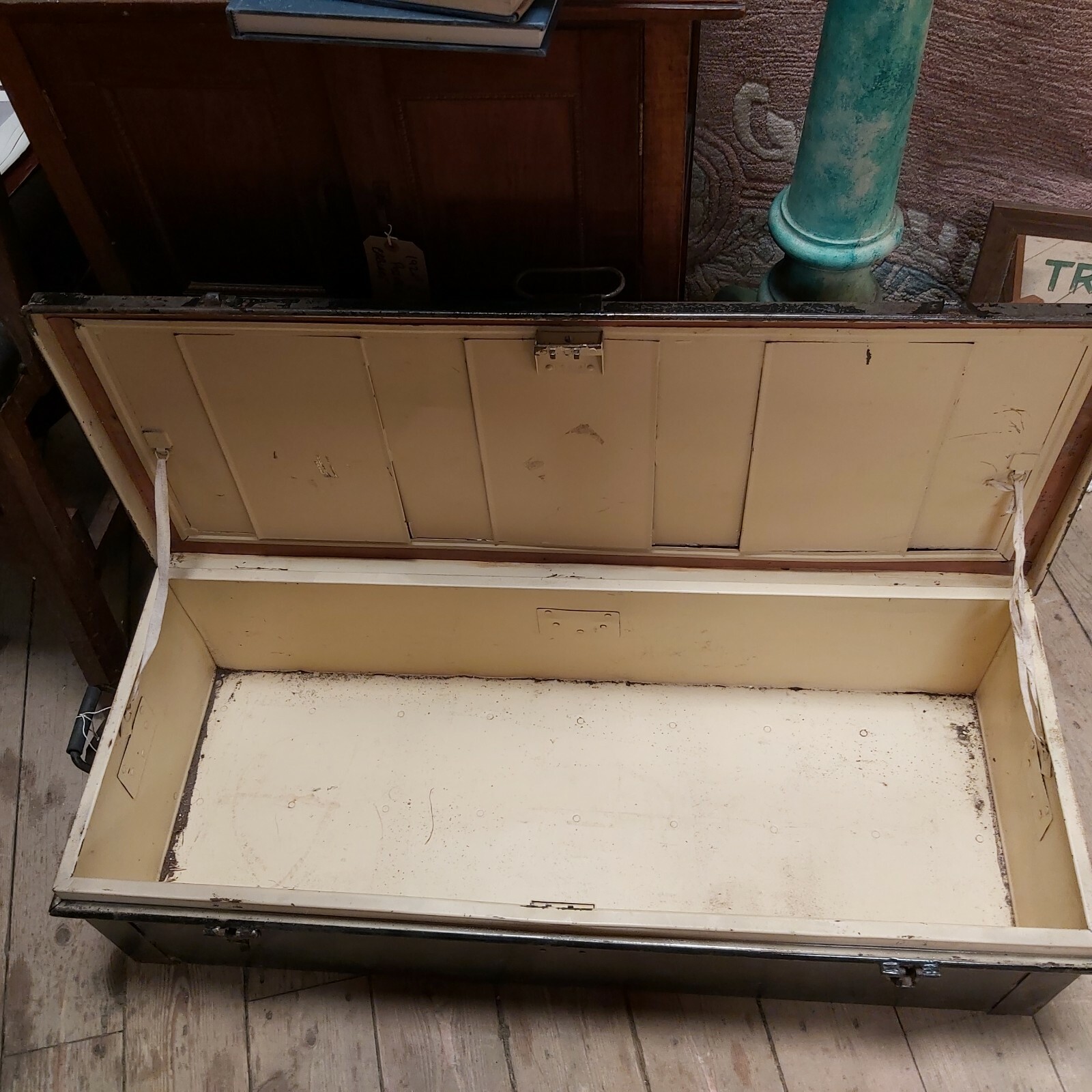 RAF Foot Locker owned by Squadron Leader G E ORD OBE 1950s ? 41 inch ...