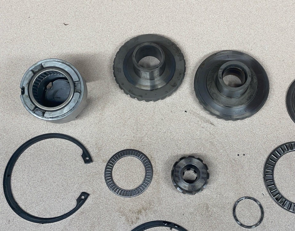 Johnson Evinrude OMC 70hp Gearcase gear set 318304 397338 327651 | eBay
