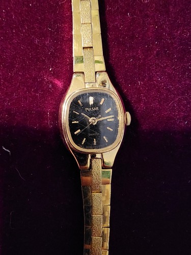 Vintage Pulsar Women's Watch Gold Tone 6.75" Band Black Dial V811-5300 ...
