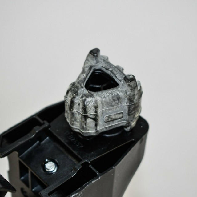 Mercedes-Benz GLC X253 Coolant Radiator Bracket Holder OEM A2535010520 ...