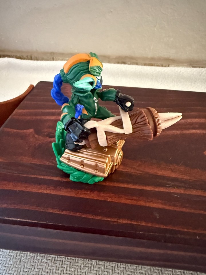Activision 5 Skylander McDs Toy Master King Pen Spyro Elf Shroom Boom ...