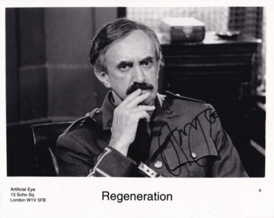 JONATHAN PRYCE signed Autogramm 20x25cm REGENERATION in Person ...