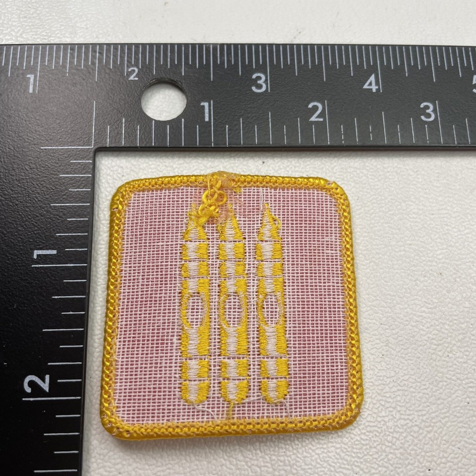 3 Yellow Crayons On A Patch B032 | eBay