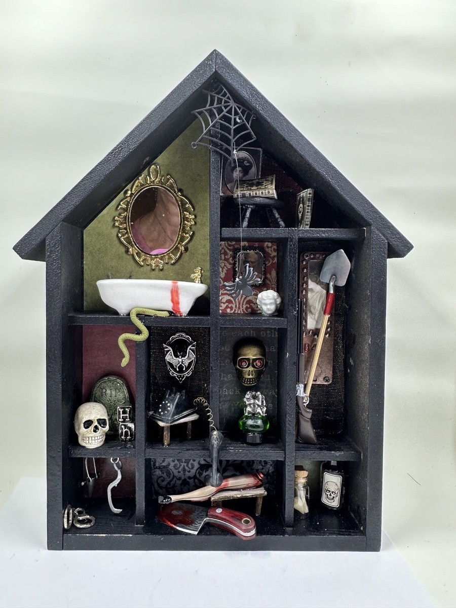 Haunted House Diorama Haunted Dollhouse | Dollhouse Halloween, Haunted