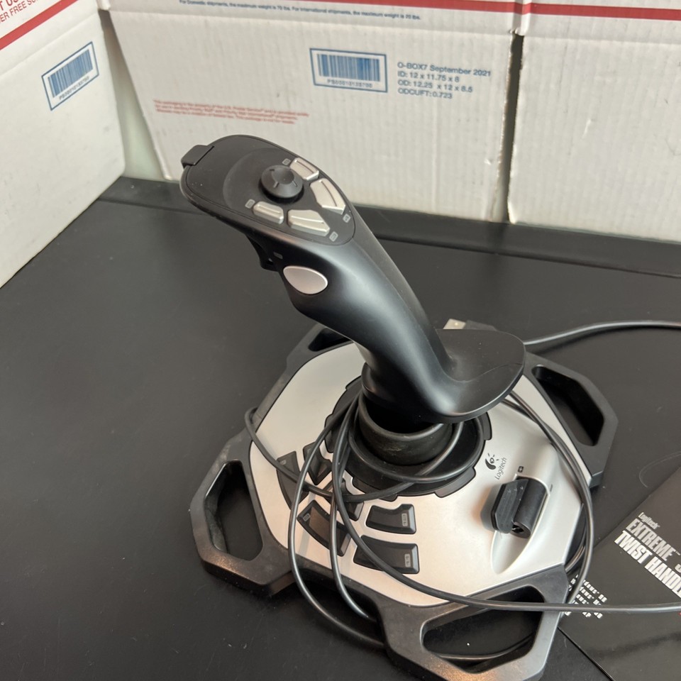 Logitech Extreme 3D Pro USB Joystick Flight Controller 863225-1000 J ...