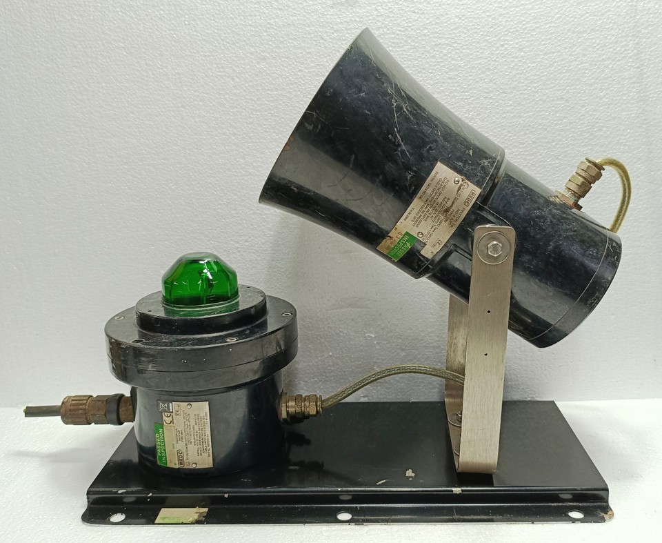 USED MEDC DB3 XB11 Exd IIB ATEX Horn Sounder Strobe Beacon 220V AC 15W ...