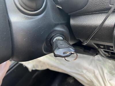 ISUZU DMAX RG, 07/20- IGNITION SWITCH BARREL AND KEY Diesel 12299 Kms ...