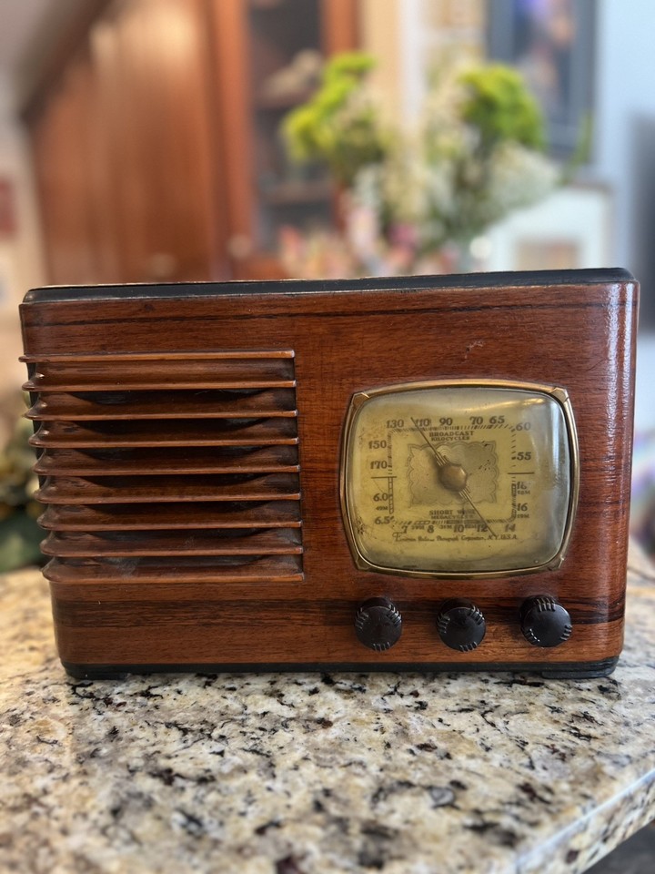 1939 Emerson Wood Cabinet Tube Radio Model BF-204 Mid Century w/Short ...