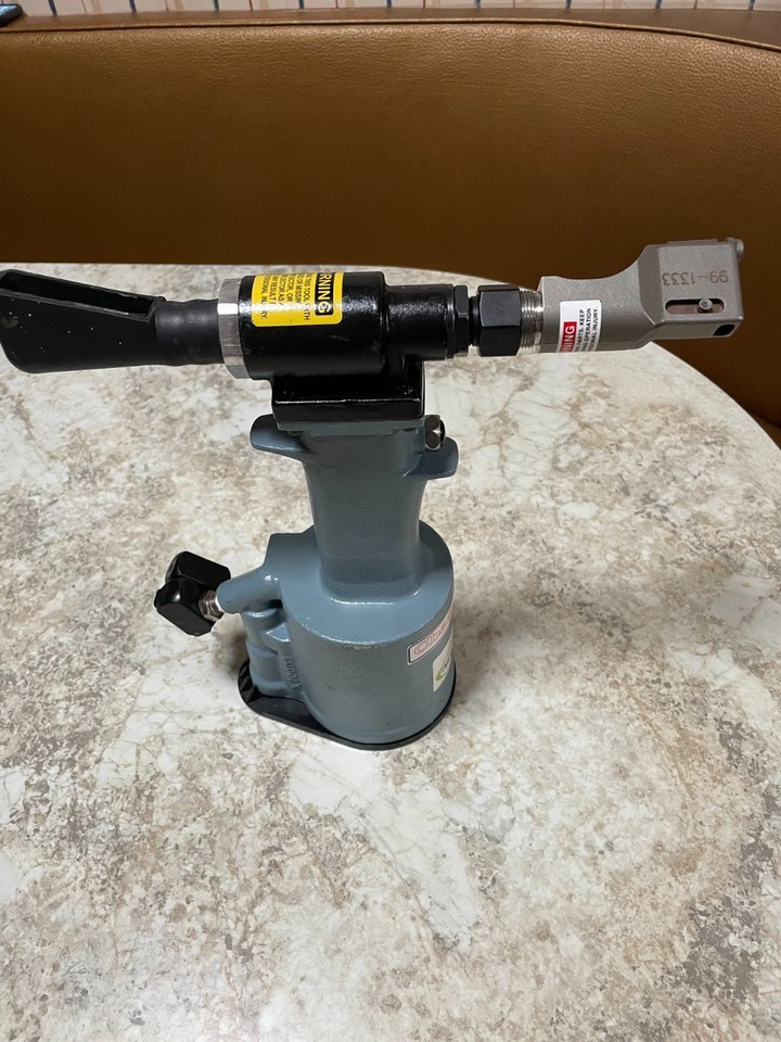 G 704B Cherry riveter with new offset, straight, and ninety pulling ...