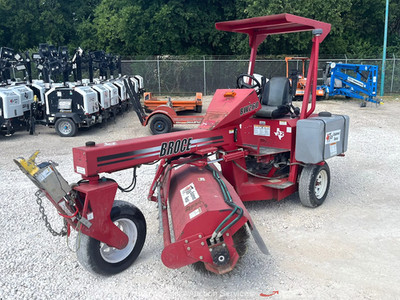 2021 Broce BW-260 96" Ride-On Towable Broom Street Sweeper Kubota 3-Whl ...