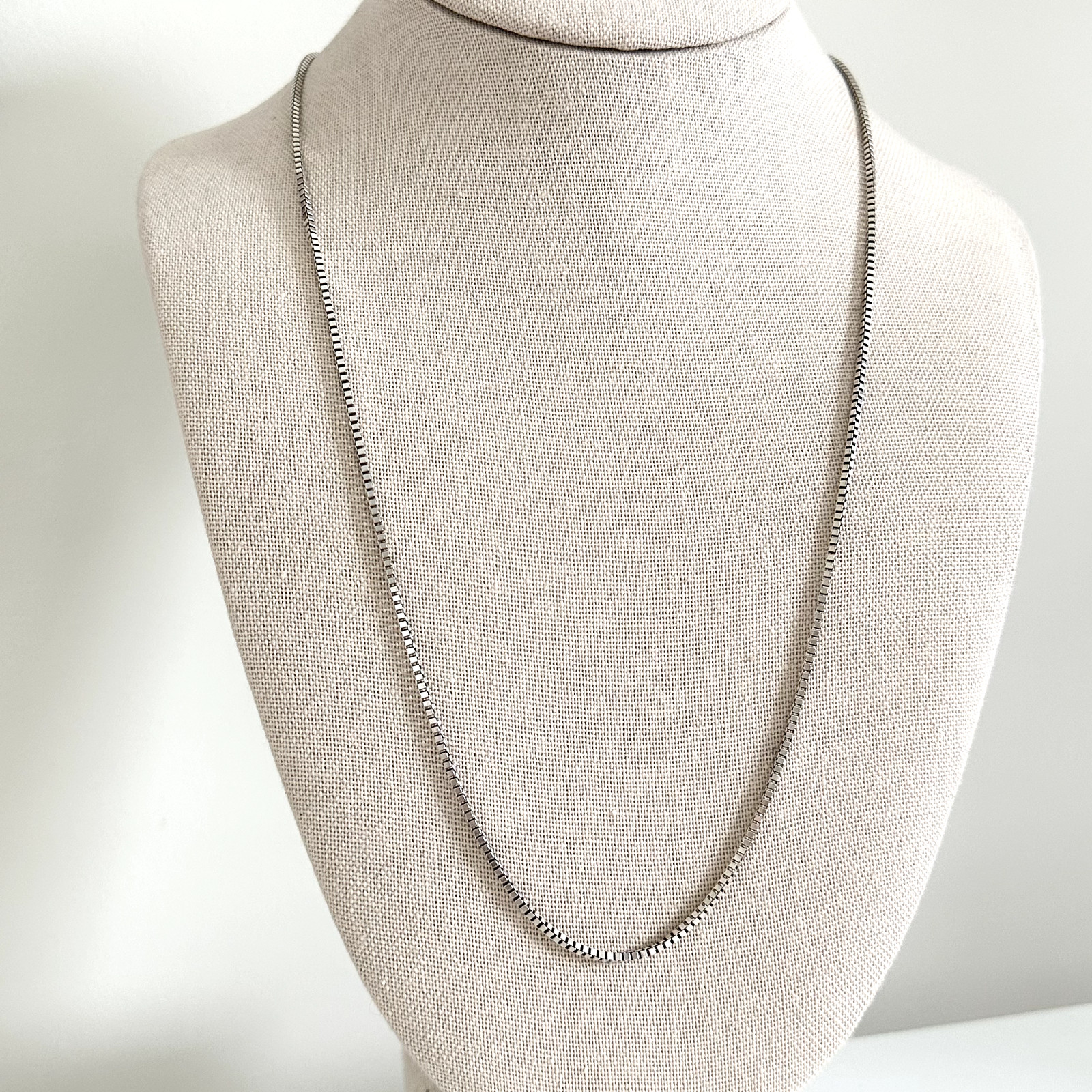 925 Italian Sterling Silver 2.5MM Box Chain Necklace … - Gem