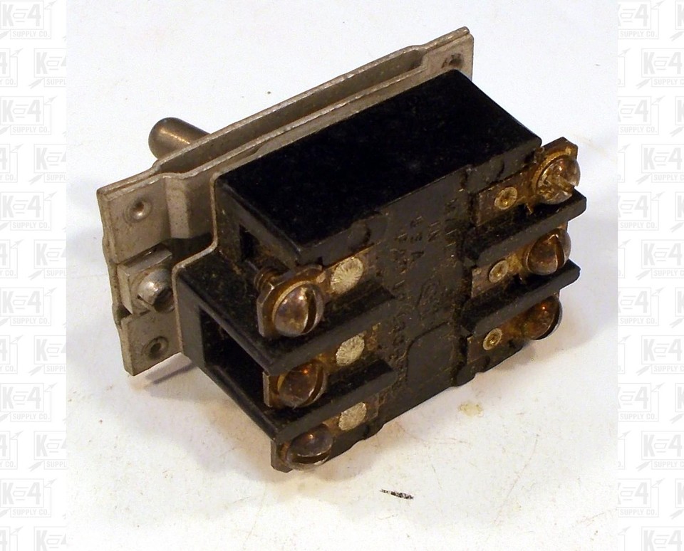 Cutler Hammer 3PST Toggle Switch 125 VAC 15 Amp AN3226-2 | eBay