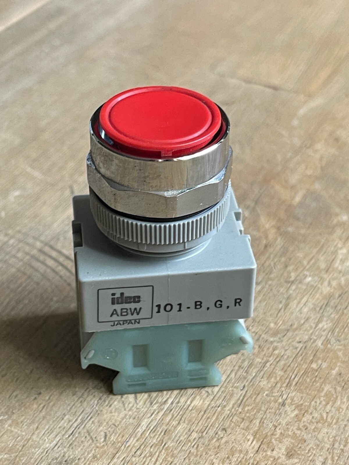 IDEC ABW101-B,G,R RED PUSH BUTTON | eBay