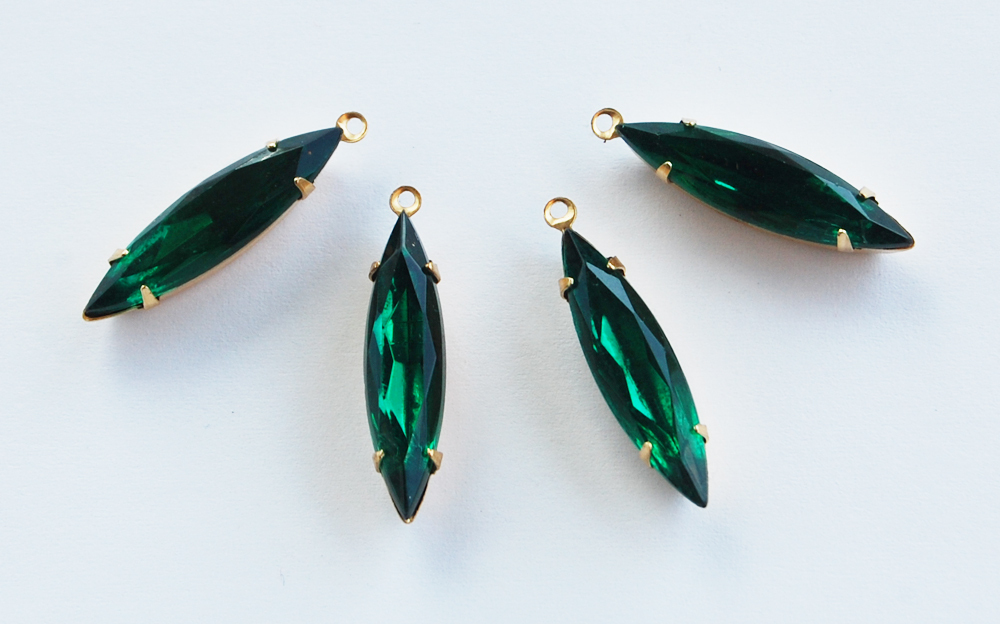 VINTAGE GLASS MARQUIS NAVETTE PENDANT BEADS 24x6mm MANY COLORS IN STOCK ...