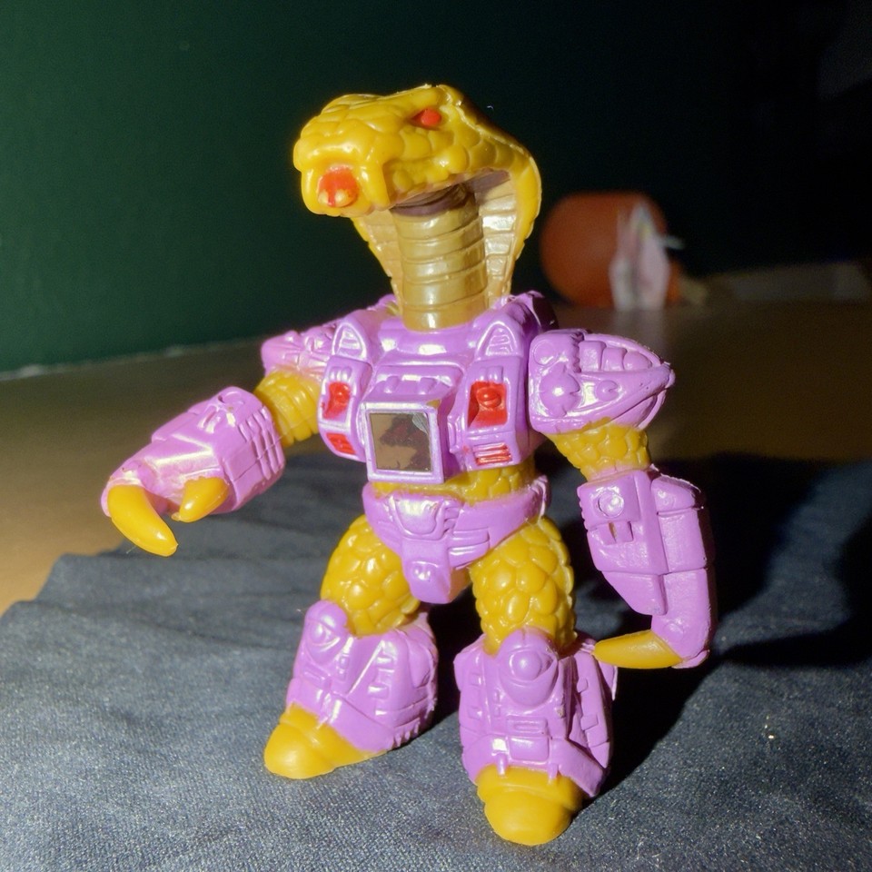 Battle Beasts #59 King Cobra COMPLETE w/ Weapon Working Rub Series 3 ...