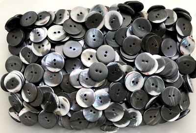 20mm 32L Silver Gunmetal Grey Shell Natural Pearlescent 2 Hole Craft ...
