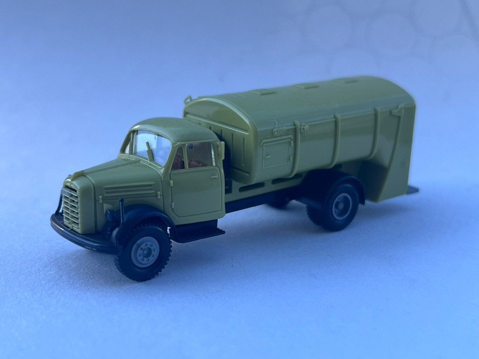 Brekina, Roco, Kibri, Praline, Herpa - Vehicles, HO scale, various ...