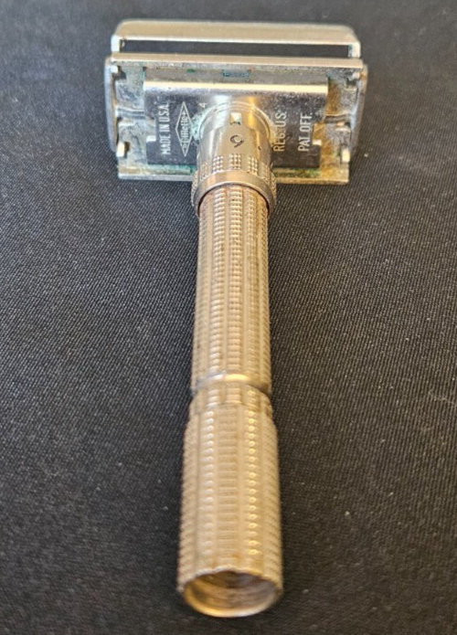 Vintage 1960s Gillette Slim Adjustable 1-9 DE Safety Razor in Good ...