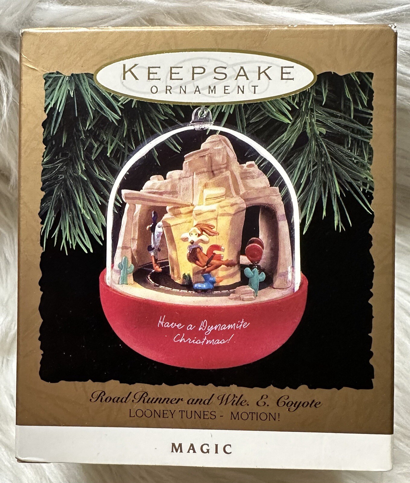 New in Box 1993 Hallmark Keepsake Ornament Road Runner & Wile E Coyote ...