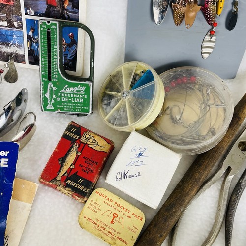 RARE HUGE Vintage Fishing Lure Tackle Lot Over 200 Items Mixed Fishing ...