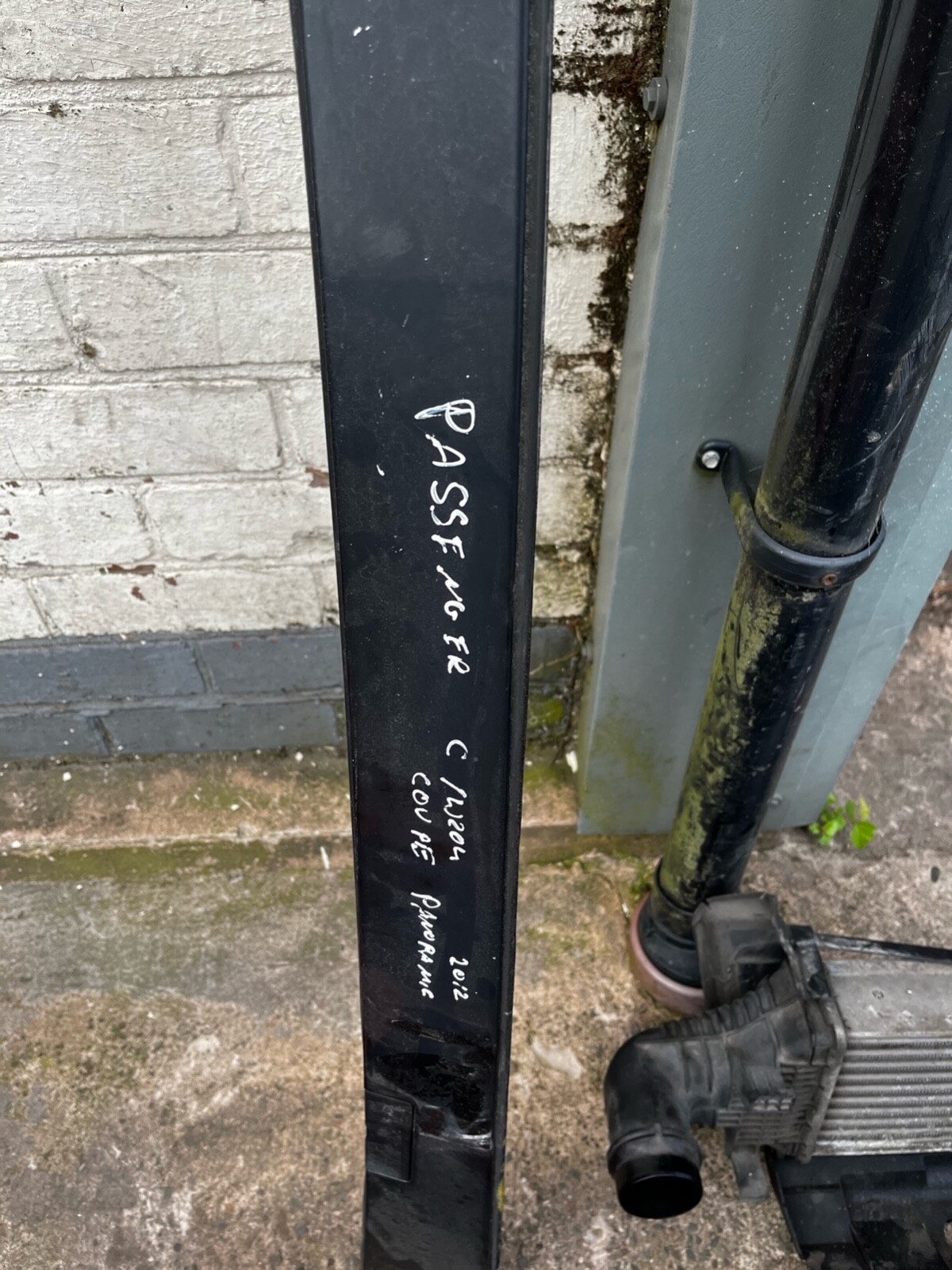 MERCEDES C207 E Class Coupe Roof Rail Trim Left A2076900780 22/6 S1c4 ...