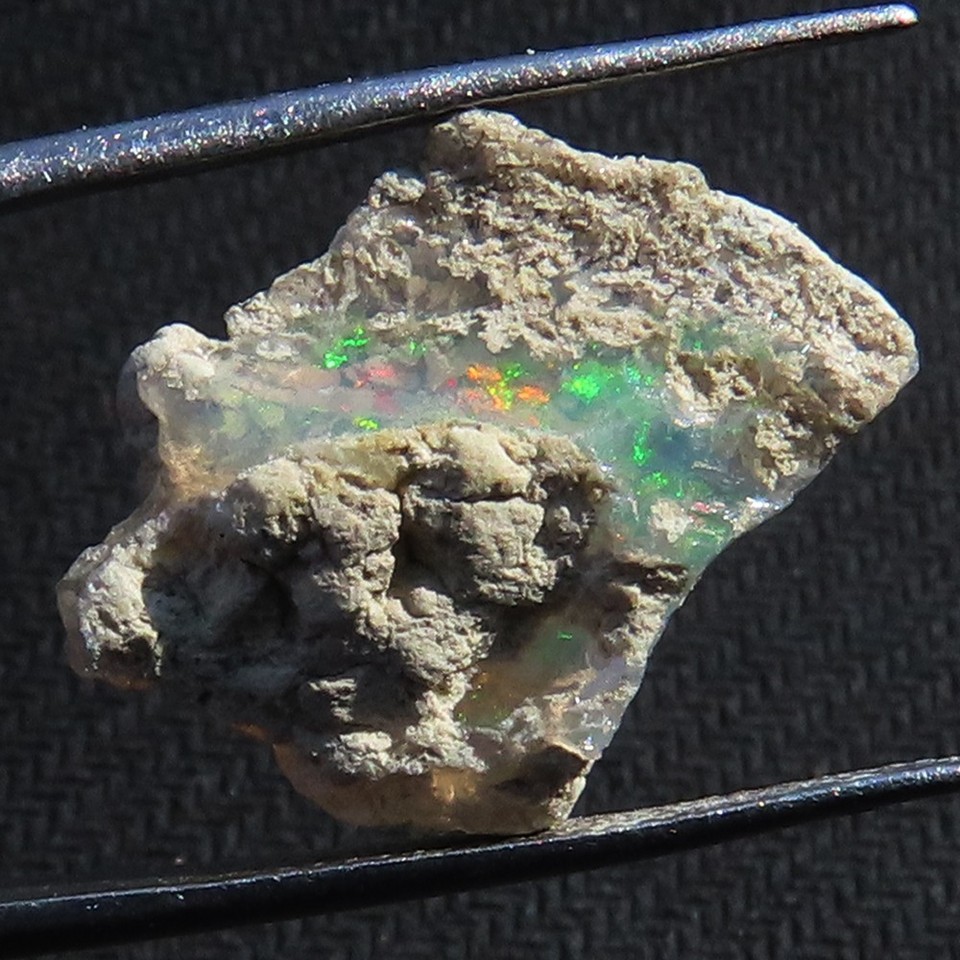 Natürlich Play Of Farbe Äthiopische Opal Grobem Edelstein 4.95 Cts ...