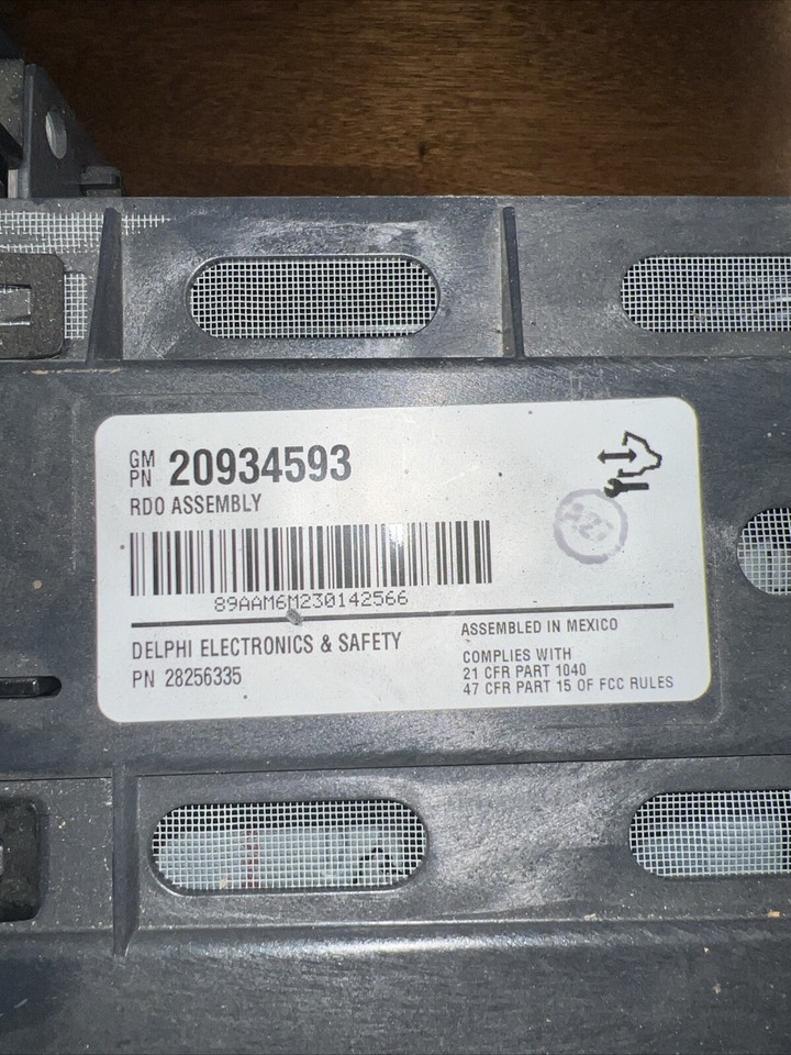 Delphi Electronics 28256335 GM Car Stereo Radio Assembly PN 20934593 | eBay