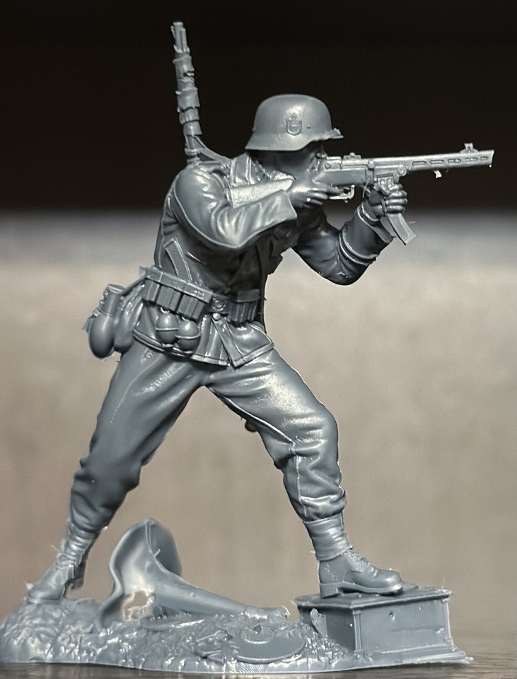 PLASTIC PLATOON German soldiers Elite 1945 Berlin WW2 1:32 New set 7 ...