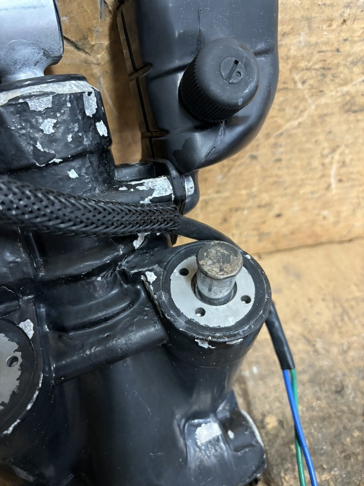 EVINRUDE ETEC JOHNSON FICHT OUTBOARD MOTOR TILT & TRIM UNIT 5000038 | eBay