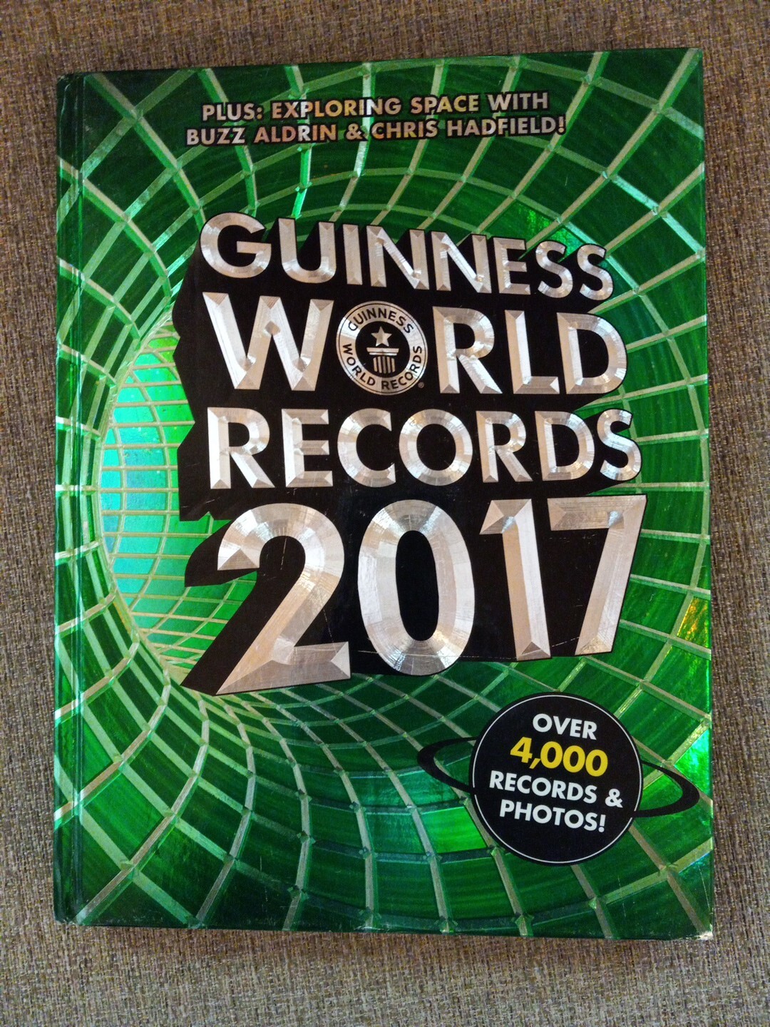 Guinness World Records 2017 by Guinness World Records Staff (2016 ...