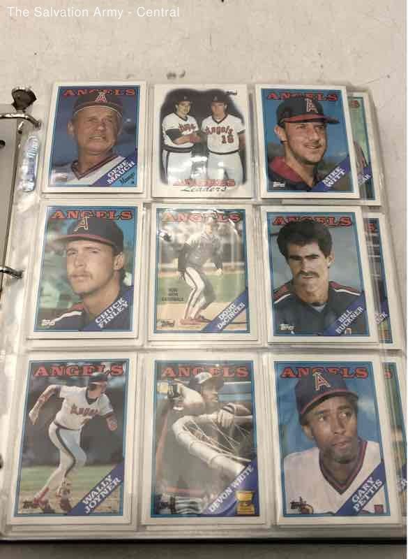 Assorted Topps Multicolor Baseball MLB Sports Trading Cards Lot Of 2 ...