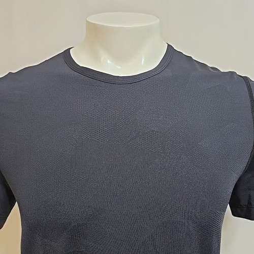 Mack Weldon Base Layer Med Black Camo-Like Pattern Workout Pullover ...