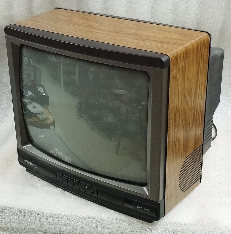 Vintage 1992 Magnavox RR1337-W101 13 Inch Color CRT TV Retro Gaming ...