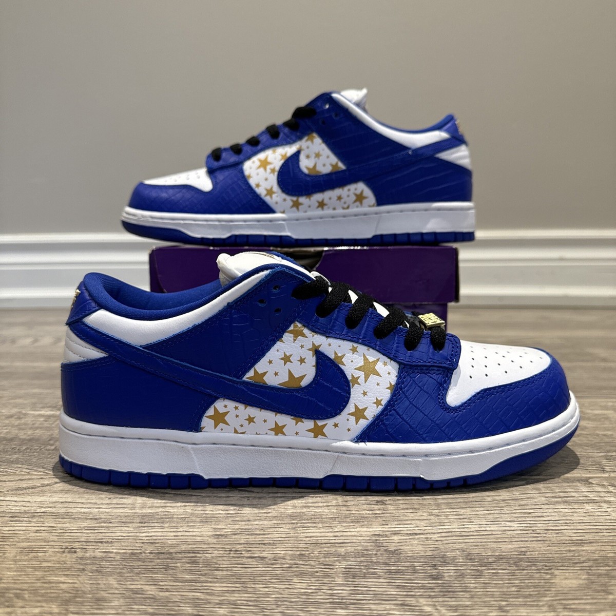 Size 9.5 - Nike SB Dunk Low Supreme Stars Hyper Royal 2021 Size 9.5 - Nike SB Dunk Low Supreme Stars Hyper Royal 2021
