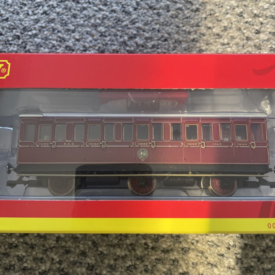 Hornby (OO) R40136 NBR 6 Wheel 3RD Class Coach No 1169 With Working ...