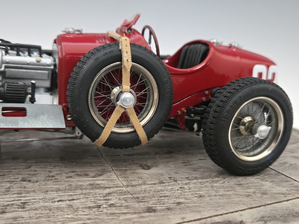 REVIVAL ITALY 1932 ALPHA ROMEO P3 DIECAST CAR DISPLAY CASE W/ ROAD | eBay