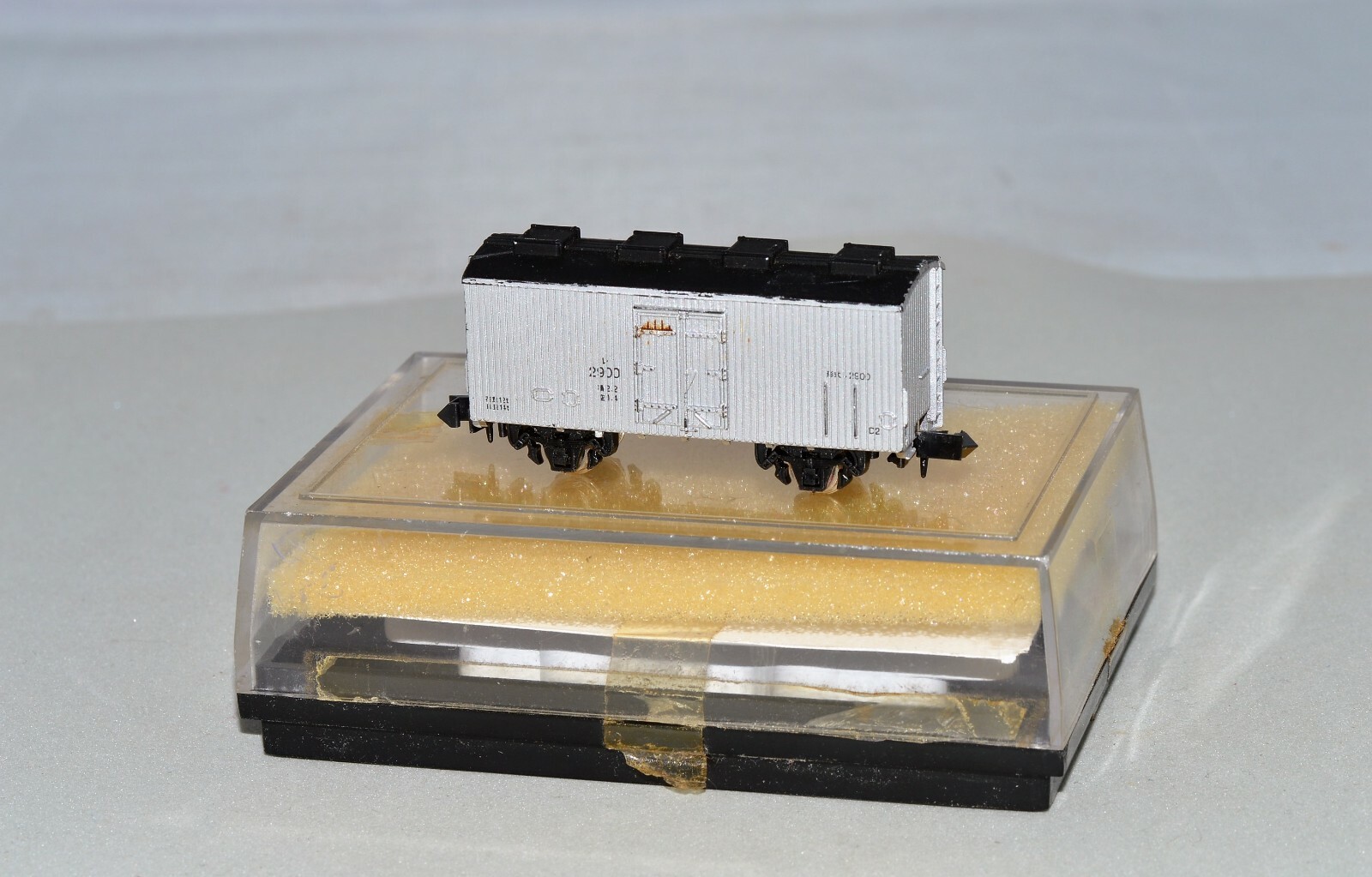 Vintage N Scale TOMY/KATO Silver Box Car #2900 | eBay